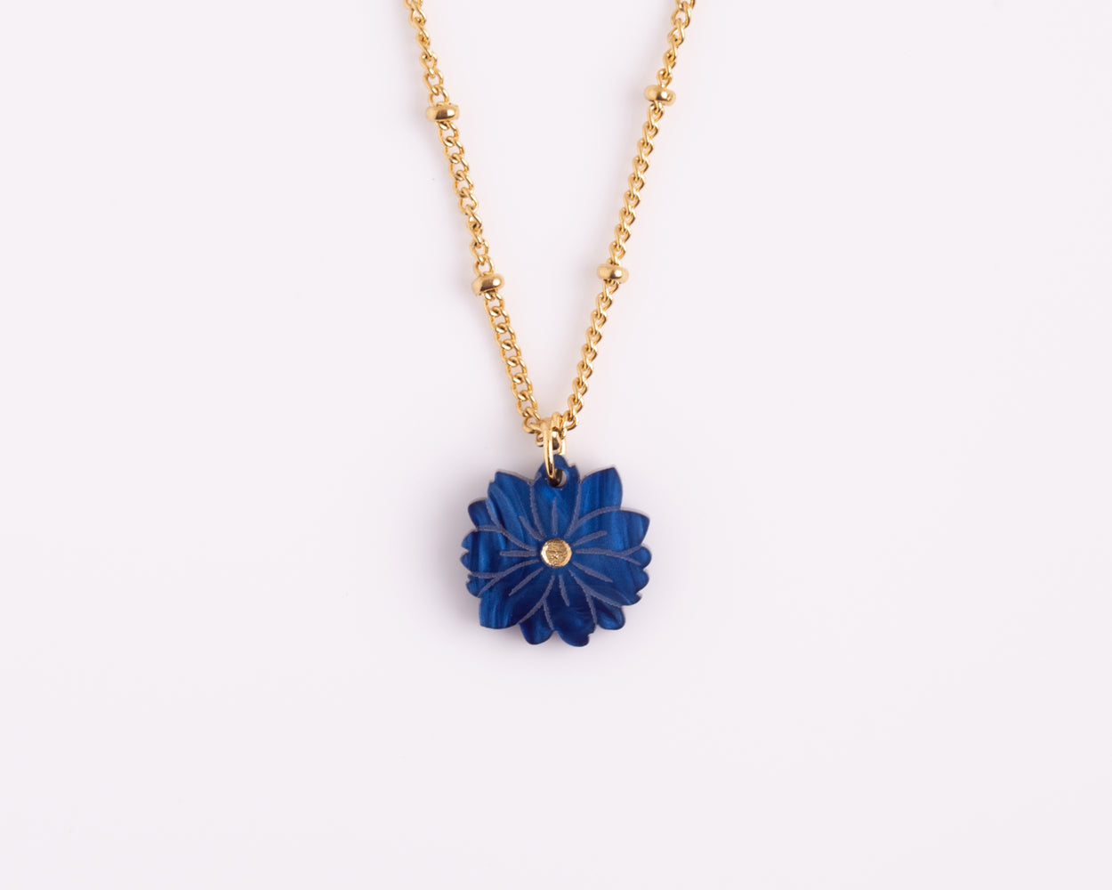 Blue flower necklace store